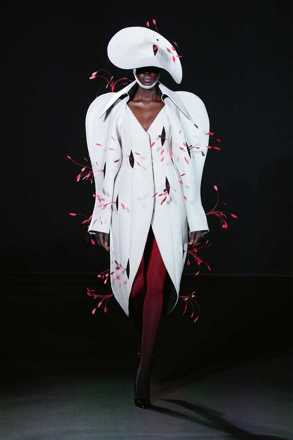 See Every Look From Robert Wun's Debut Couture Collection In Paris ...