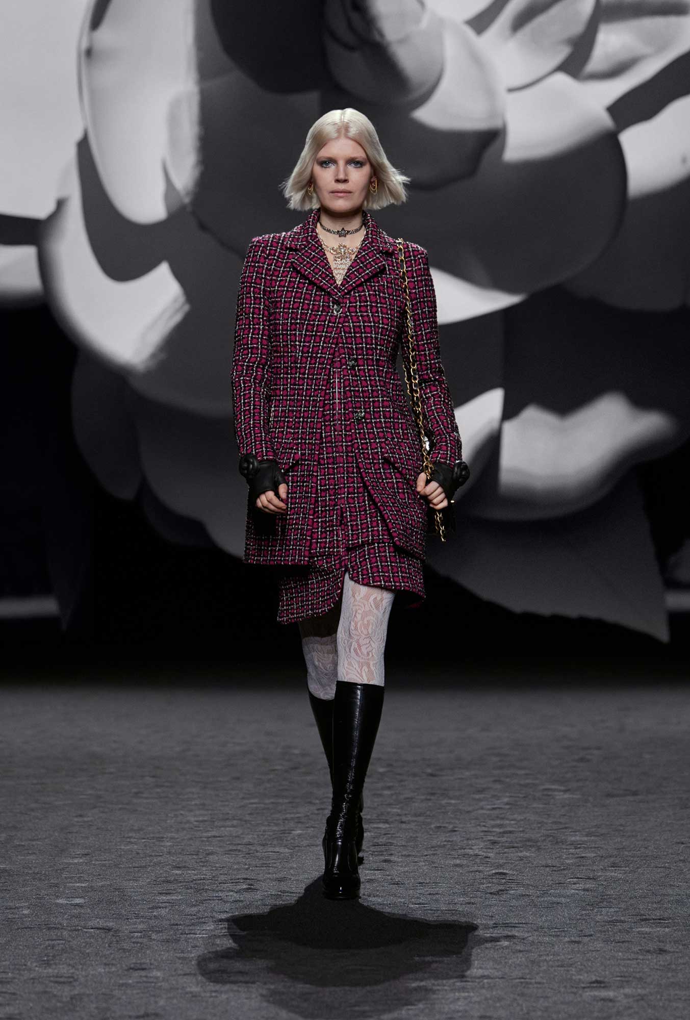 Paris Fashion Week FW23: Camellias Are In Full Bloom At Chanel - Grazia ...