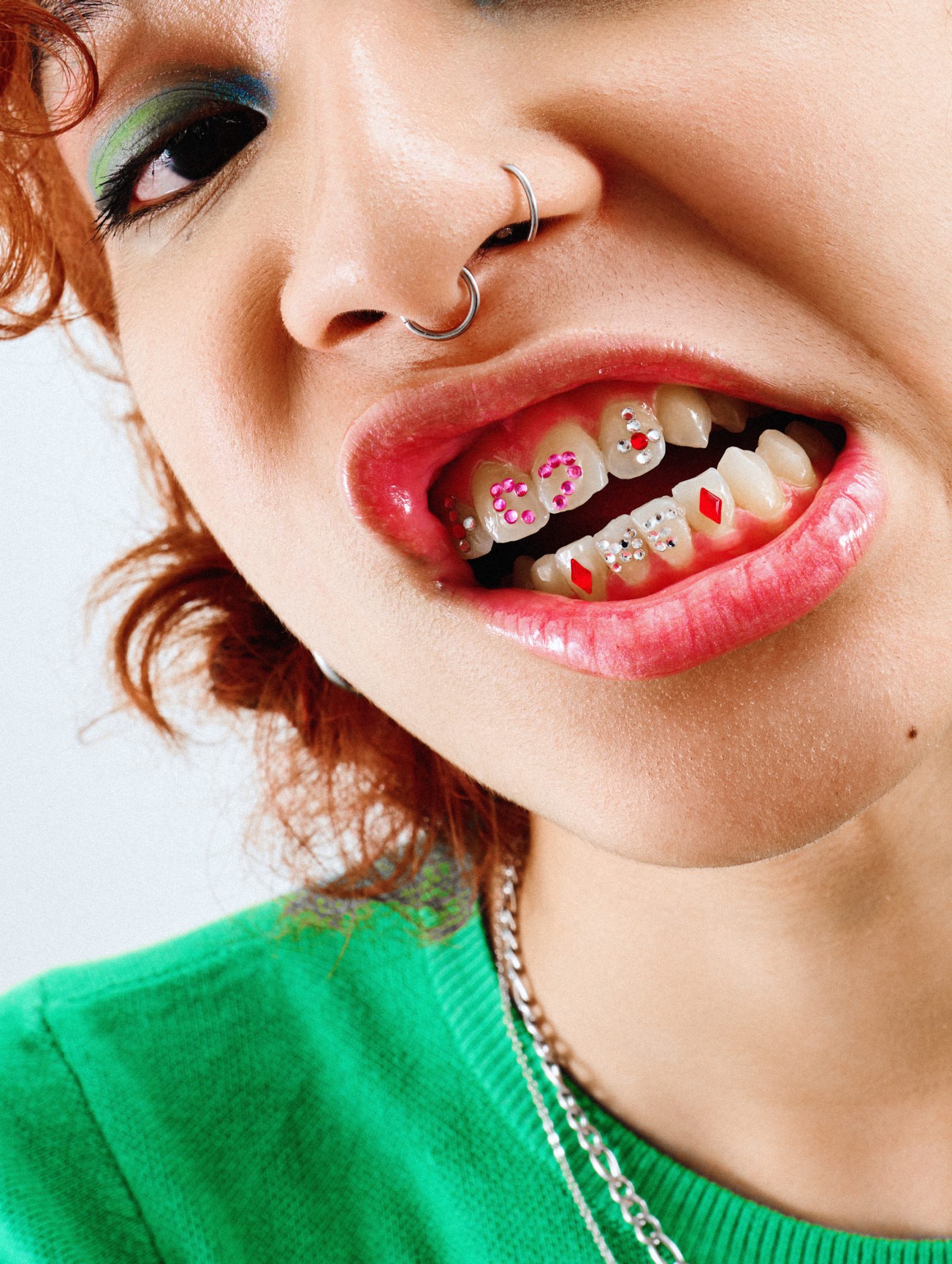 The Tooth Gems Trend Has Some Serious Bite: Here's Why You Should Try ...