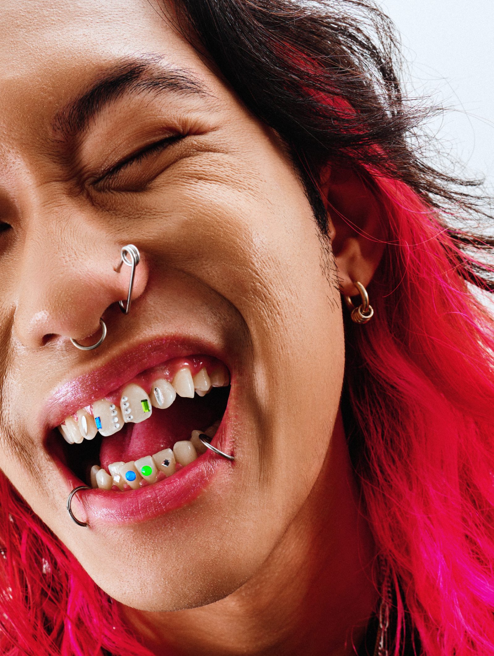The Tooth Gems Trend Has Some Serious Bite: Here's Why You Should Try ...