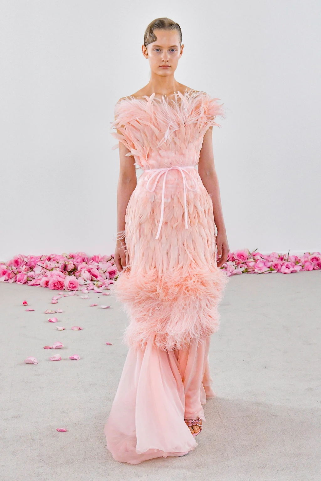 At Giambattista Valli, A Regal Display Of Macro-Couture - Grazia Singapore
