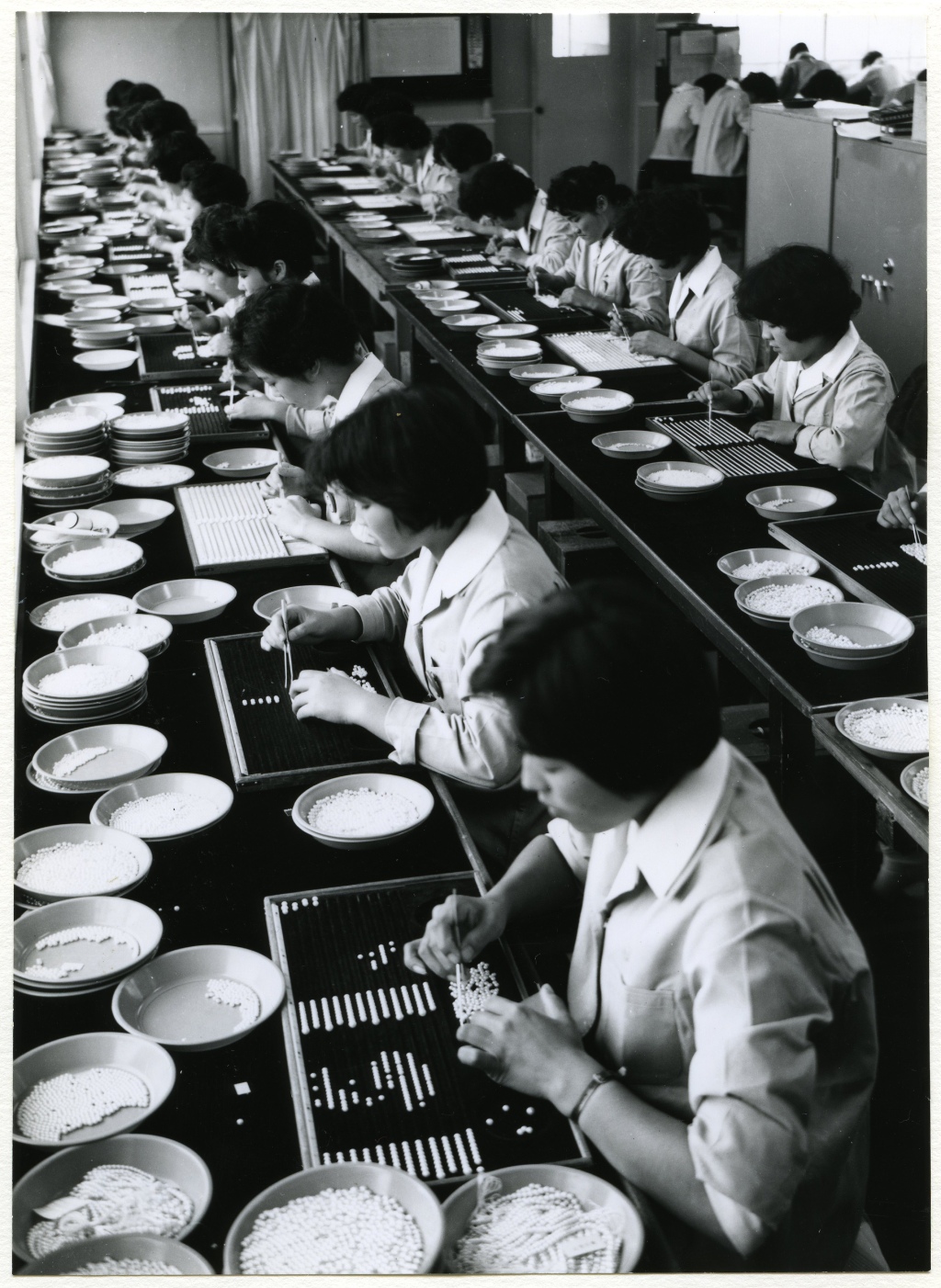 Backstory: Here's How The 130-Year-Old Mikimoto Cultured Pearl Keeps ...