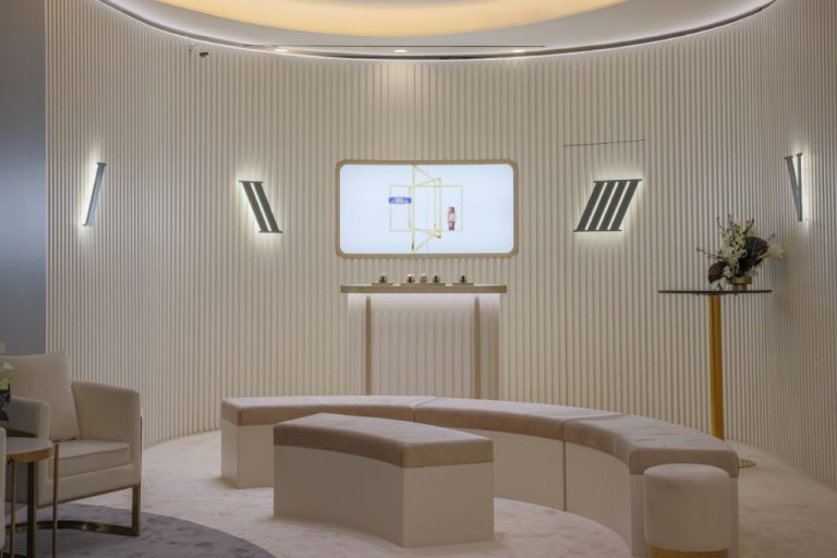 5 Rare Cartier Watches To Catch At "A Journey Through Time" Exhibition ...