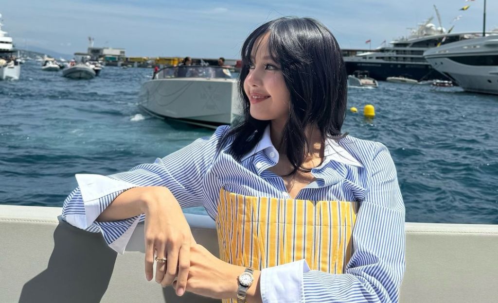 See What Blackpink's Lisa Wore To The Formula 1 Grand Prix