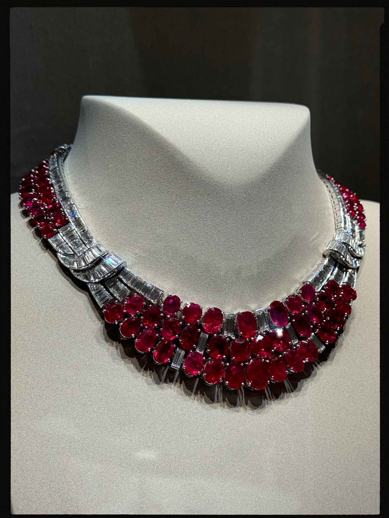 Van Cleef & Arpels Puts The Ruby In The Spotlight