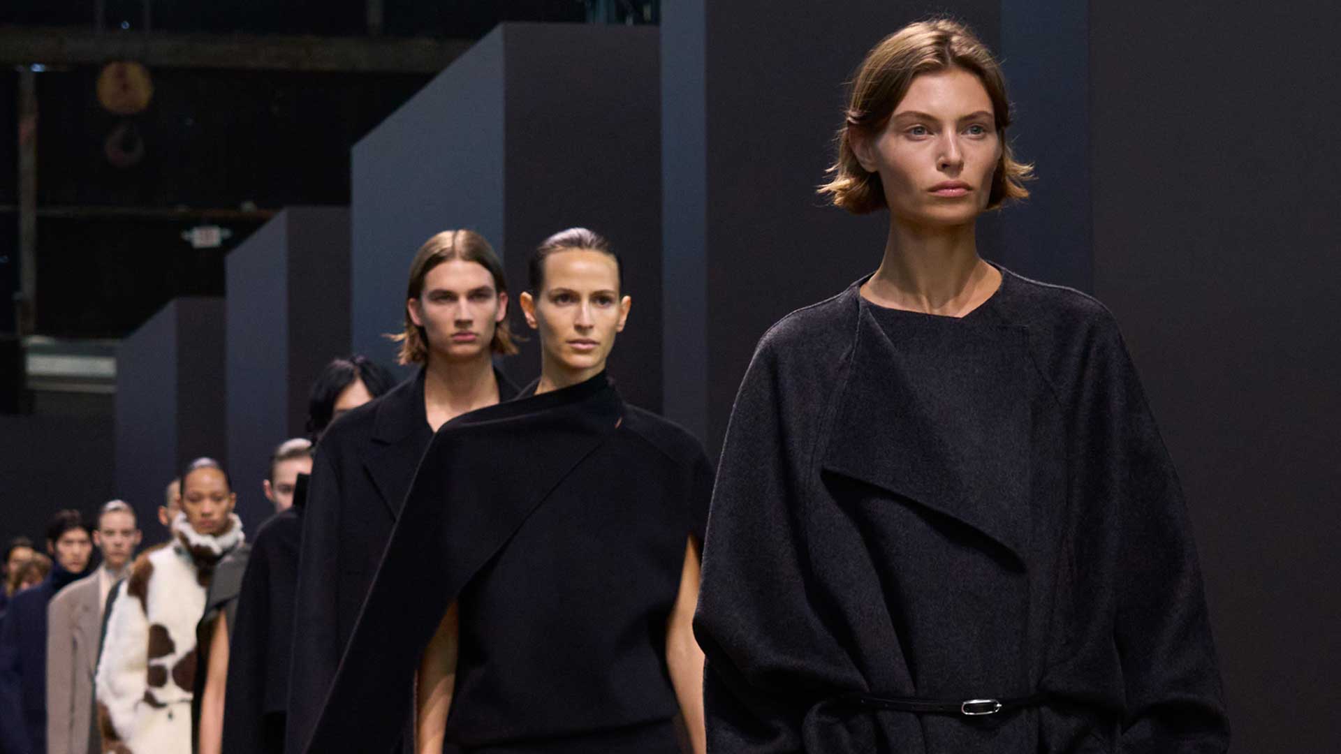 NYFW: COS Returns To New York For Its Autumn/Winter 2024 Collection ...