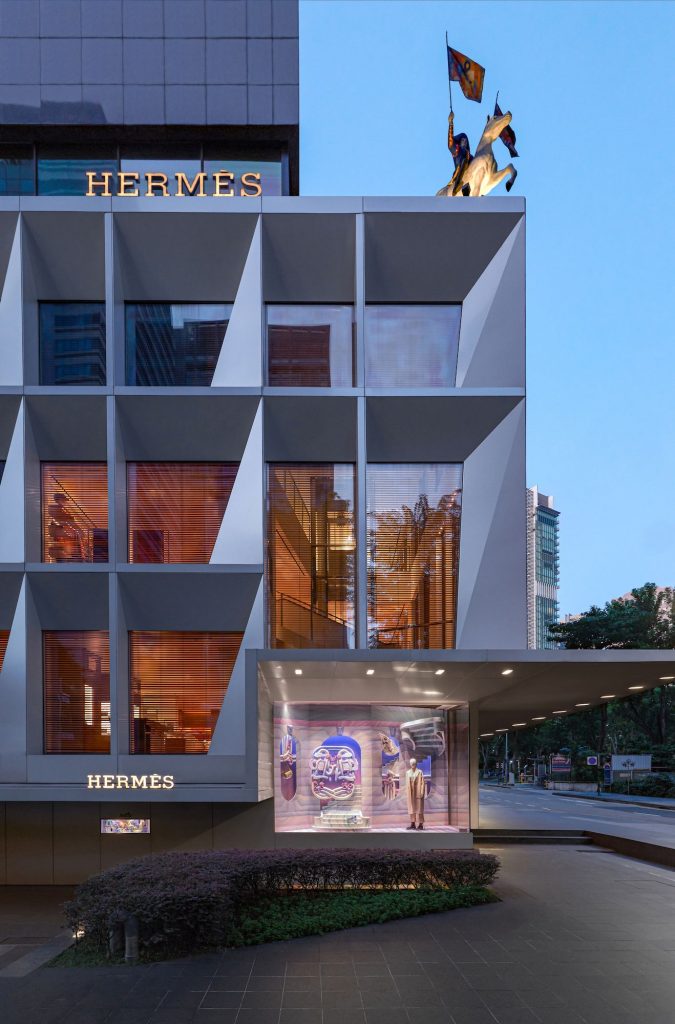 Meet Lauren Clay, The Artist Behind Hermès’s Trippy Window Displays