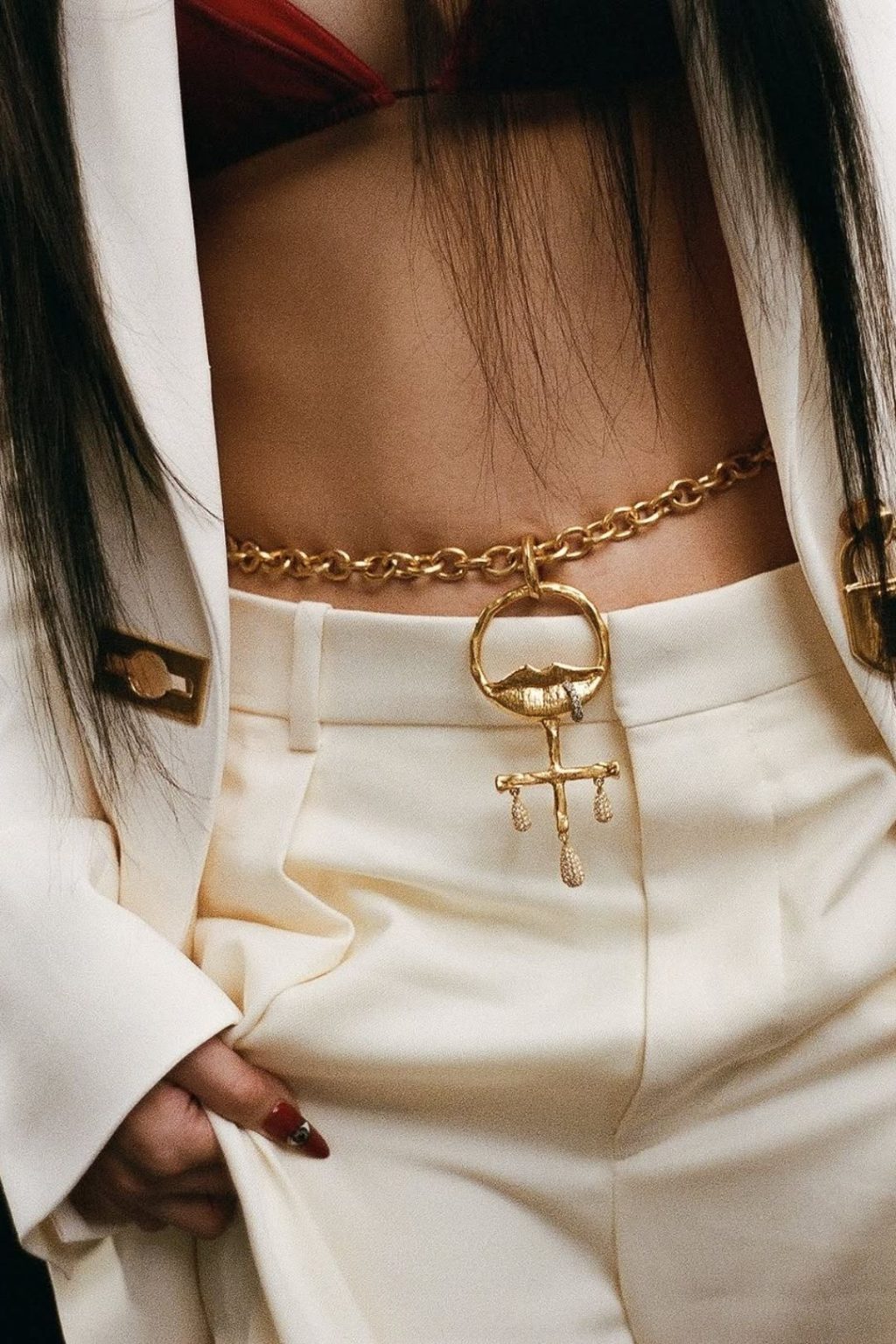 Every Jewellery Moment From Jennie And Doechii's ‘ExtraL’ MV - Grazia ...