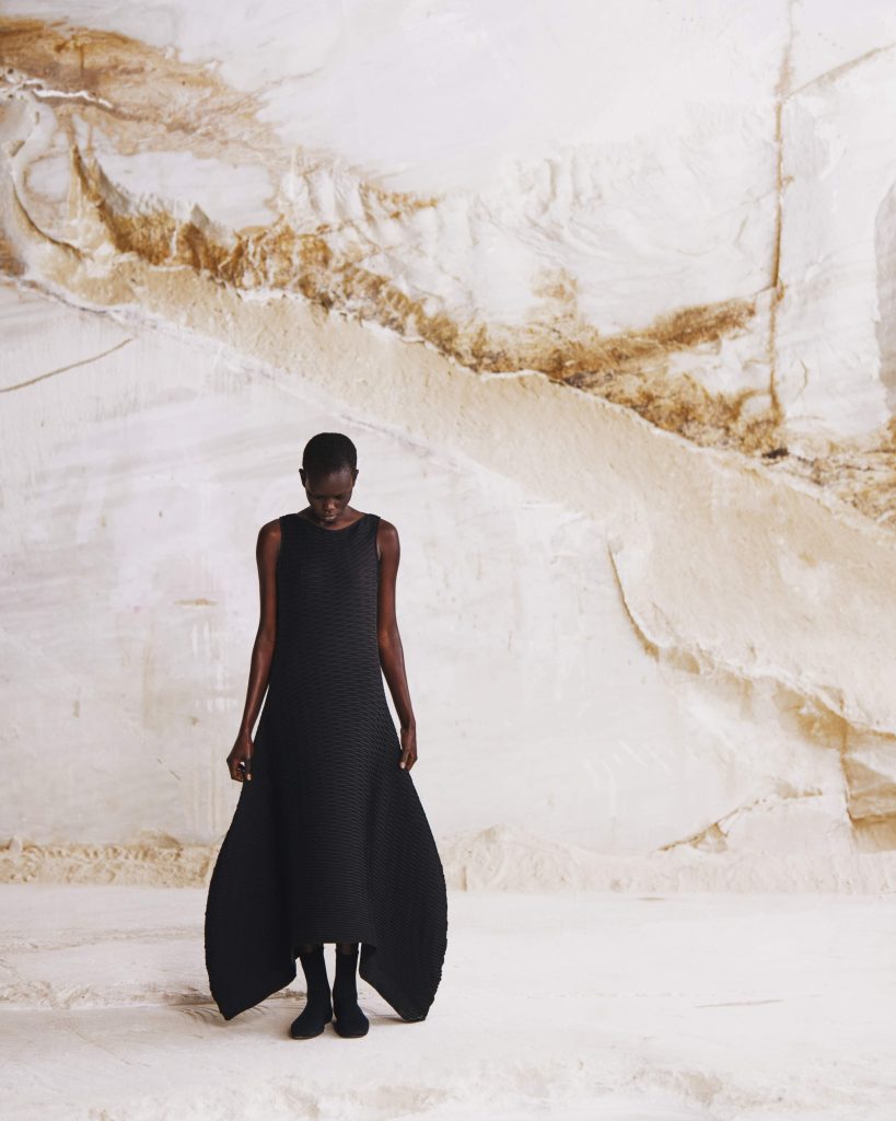 10 Things We Want From The Cos Spring/Summer 2025 Show